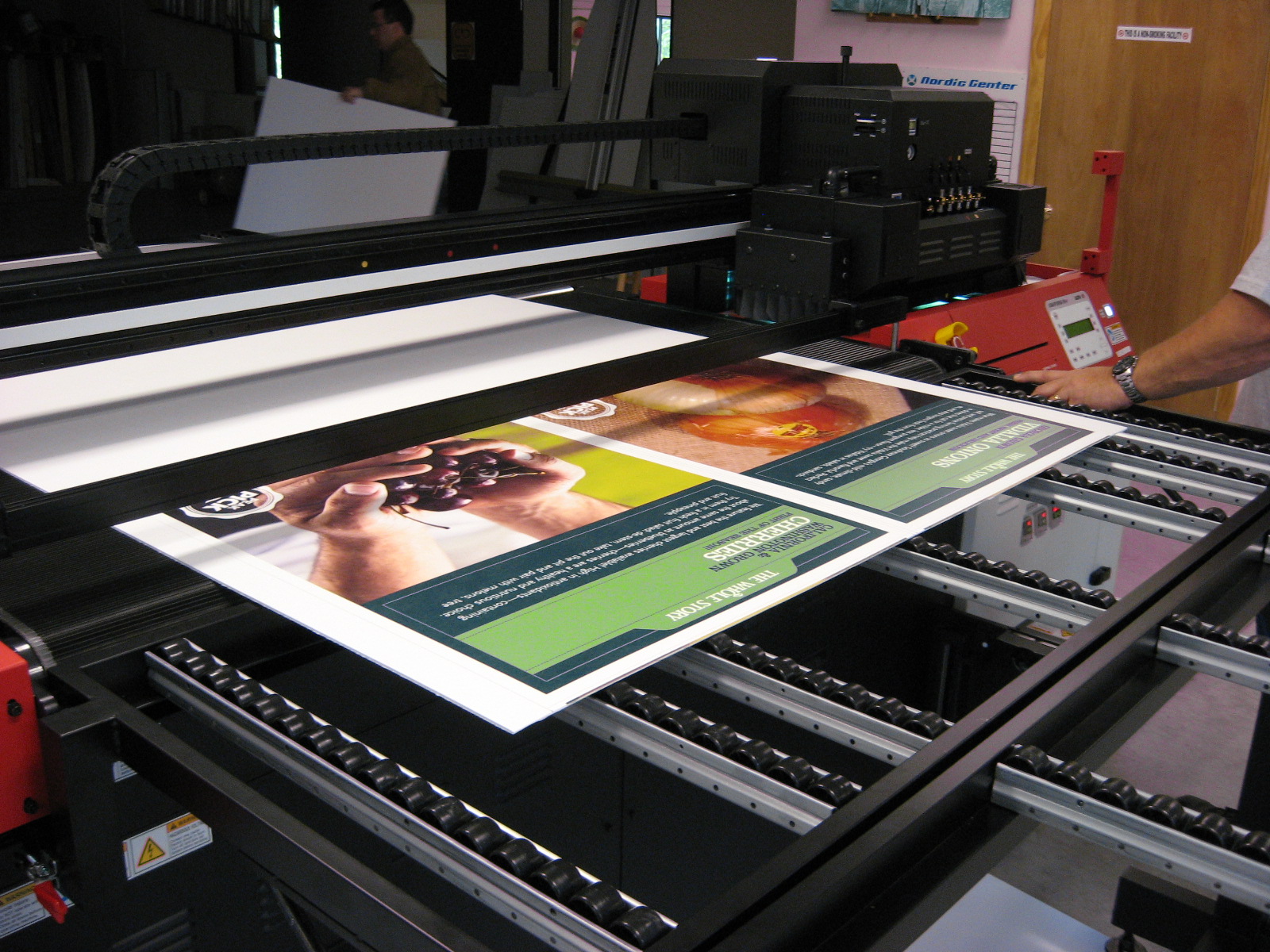 New Flatbed Printer | megaprintinc